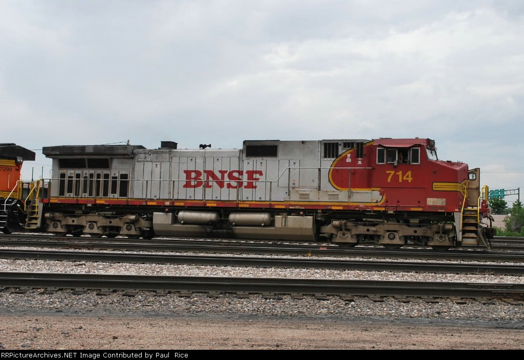 BNSF 714